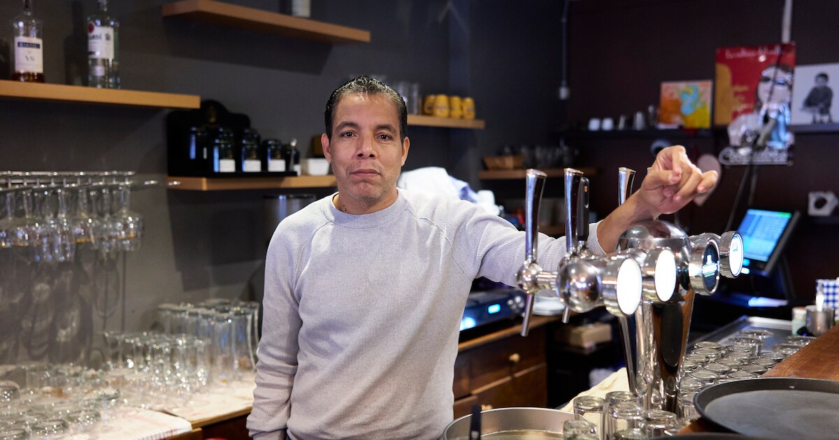 Lochem trekt parkeervergunning in, dus stopt Samir met zijn eetcafé ...