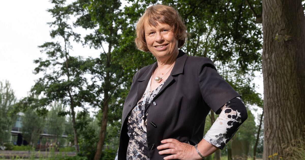 Professor Ewine van Dishoeck vertelt ruimteverhalen in Kulturhus Holten ...