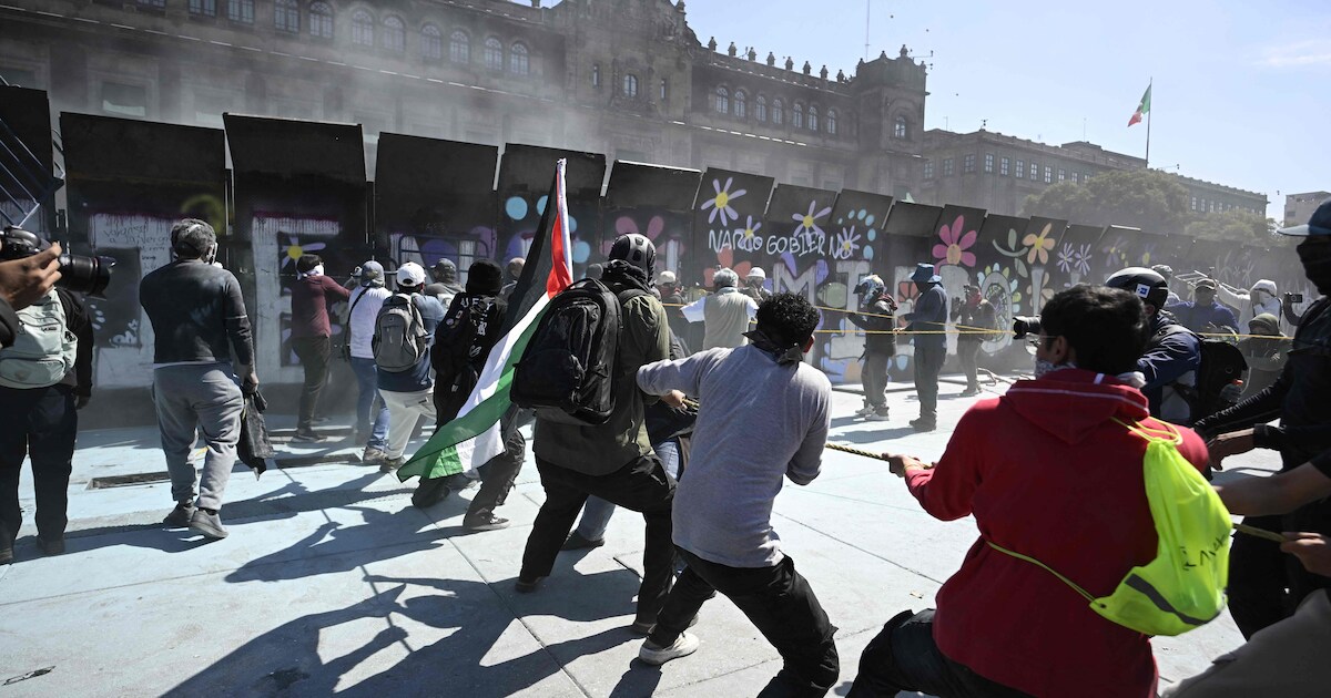Grote rellen bij betoging ‘Gen Z’ in Mexico-Stad: paleis belaagd, 120 ...