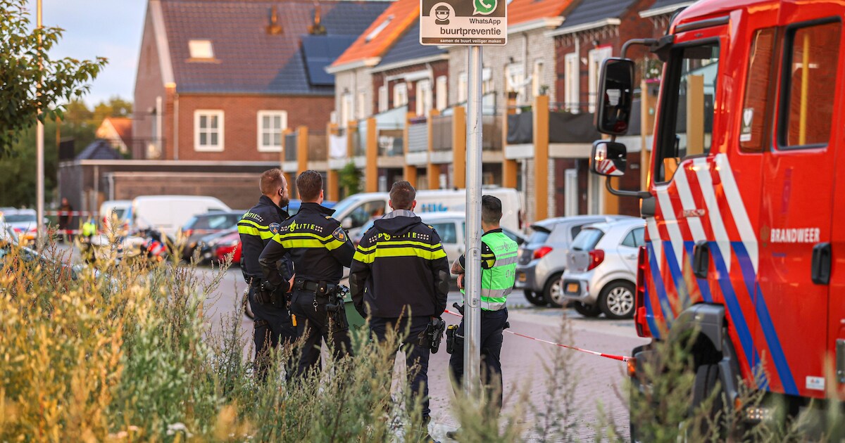 Straat op Urk afgezet na vondst verdacht pakketje, maar het blijkt geen ...