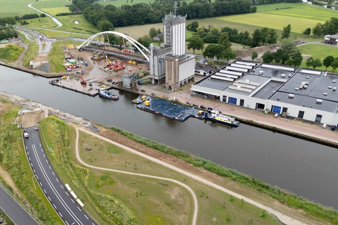 Invaren nieuwe brug Lochem pas na de zomer | Lochem | destentor.nl