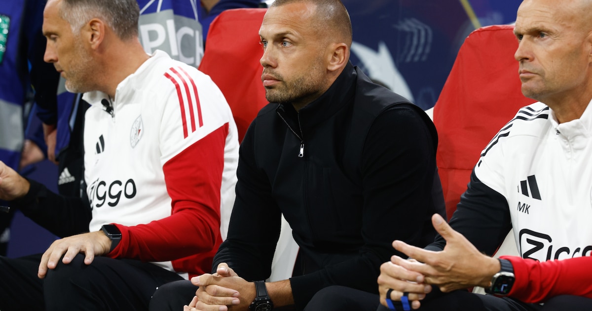Ajax-trainer John Heitinga over ‘foutje’ rond wissel Raúl Moro: ‘Dat ...