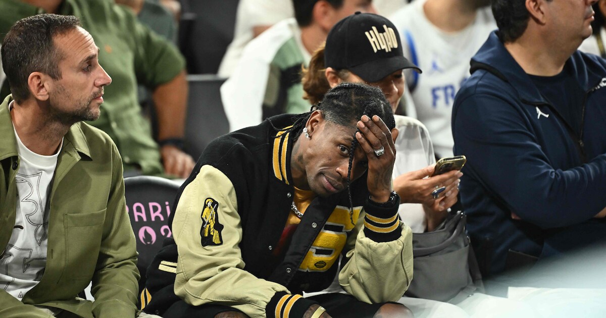 Rapper Travis Scott bezoekt Olympische Spelen en eindigt dronken in de ...