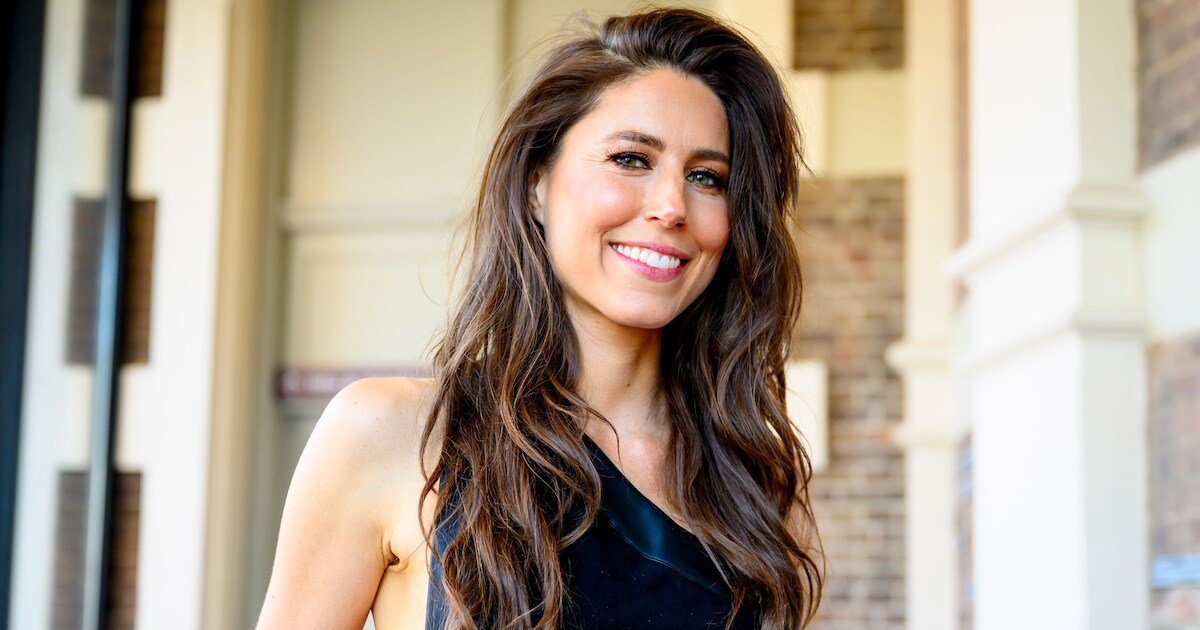 Pianist Iris Hond (37) en kok Bart (55) getrouwd in Frankrijk: ‘Nog mooier dan voorgesteld ...