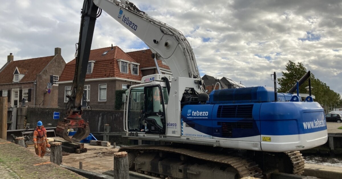 Nieuw dek voor de Sluisbrug bij afronding werkzaamheden aan kade ...