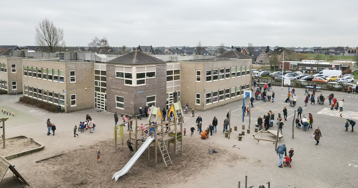 Noodlokalen moeten huisvestingsproblemen CNS Staphorst oplossen | Staphorst | De Stentor.nl