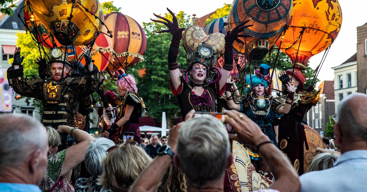 Een verlicht en magisch Deventer: de aftrap van Deventer op Stelten in ...