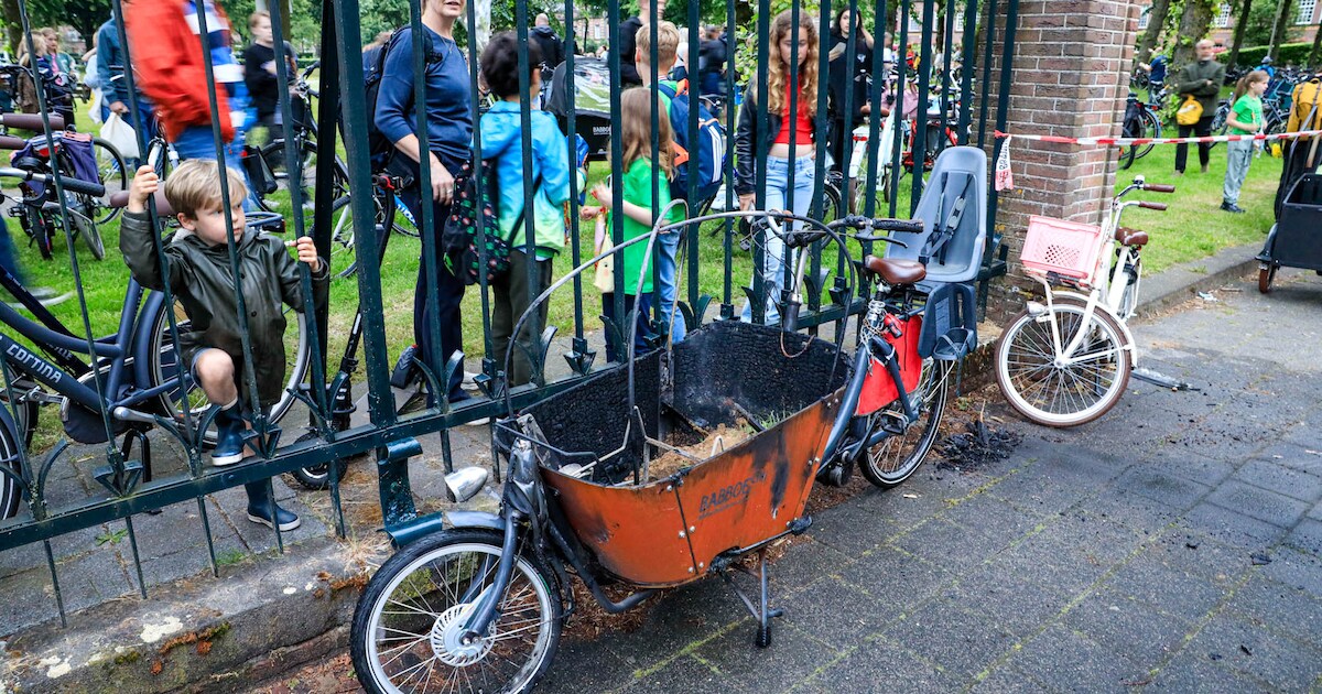 Bakfiets van Babboe gaat zomaar in vlammen op in Amersfoort ...
