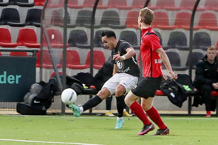 HHC speelt tegen AFC wel heel behoorlijk, maar wie schiet de ballen ...
