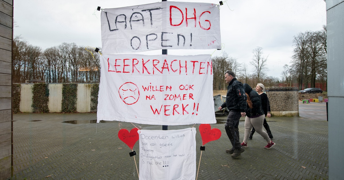 Docenten Hoenderloo Groep wanhopig over naderende sluiting school ...