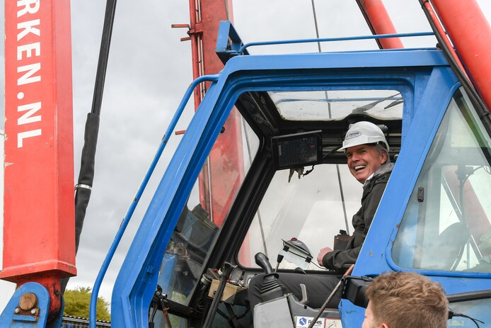 Forse uitbreiding kipbedrijf 2 Sisters Storteboom in Zeewolde: terrein ...