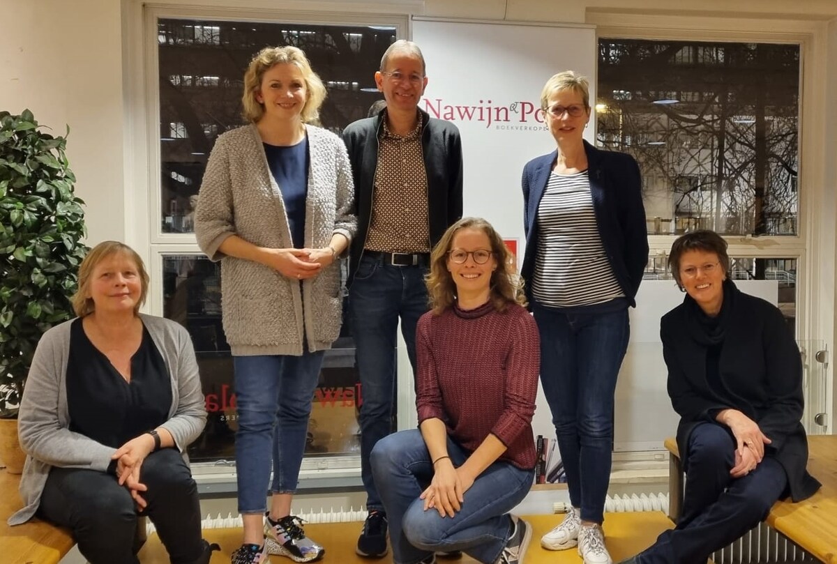 Apeldoornse boekhandel Nawijn & Polak komt in handen van Boek en Buro ...