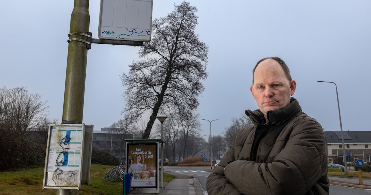 Claudius (42) mist de bus én zijn festival en dat pikt hij niet: ‘Over ...