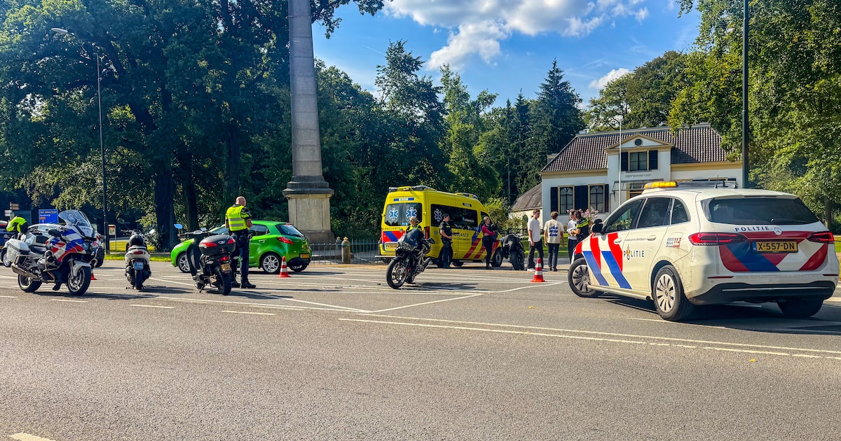 Motorrijder botst tegen zijkant van auto op de Zwolseweg in Apeldoorn | 112 nieuws Apeldoorn ...