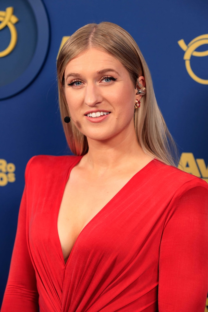 ‘Modeblunder’ op Televizier-Gala: Britt en Britt dragen dezelfde jurk ...