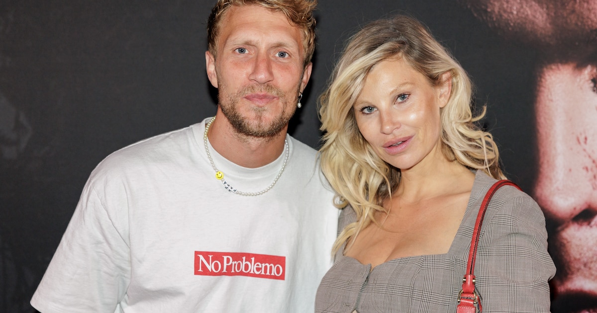 Chef’Special-zanger Joshua Nolet verloofd met vriendin Caroline ...