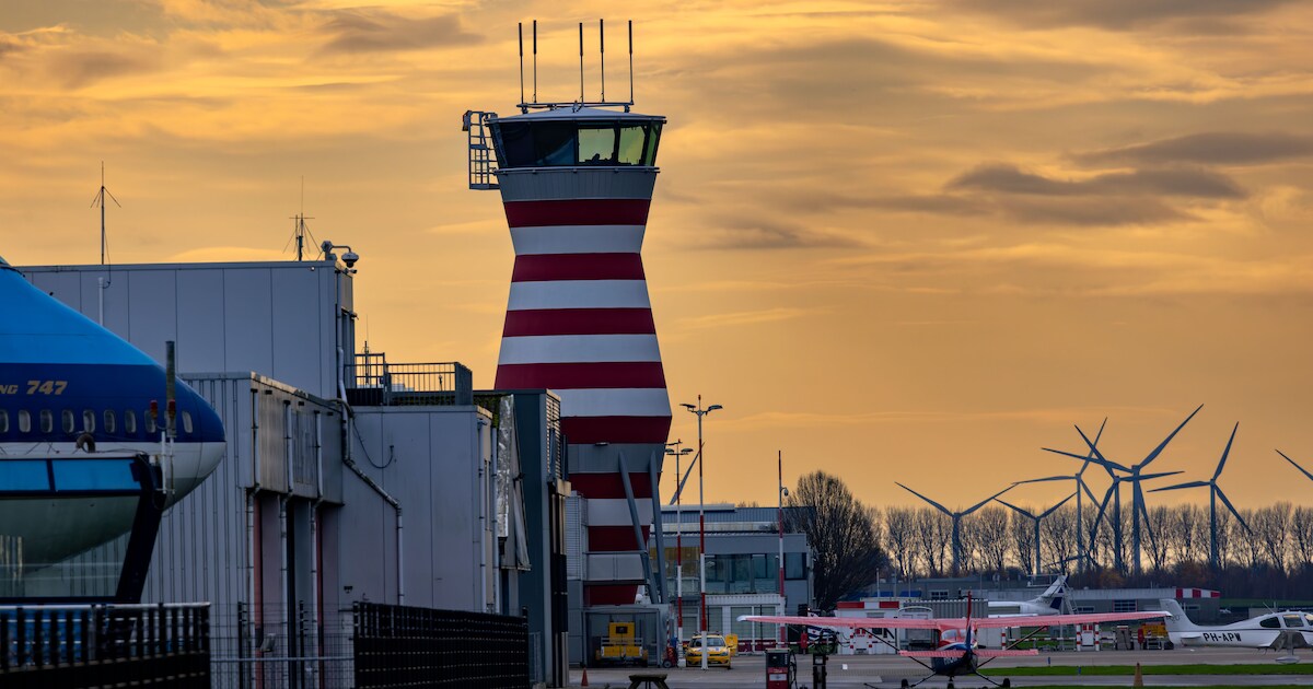 Lelystad wil alleen straaljagers op vliegveld als vakantievluchten ook ...