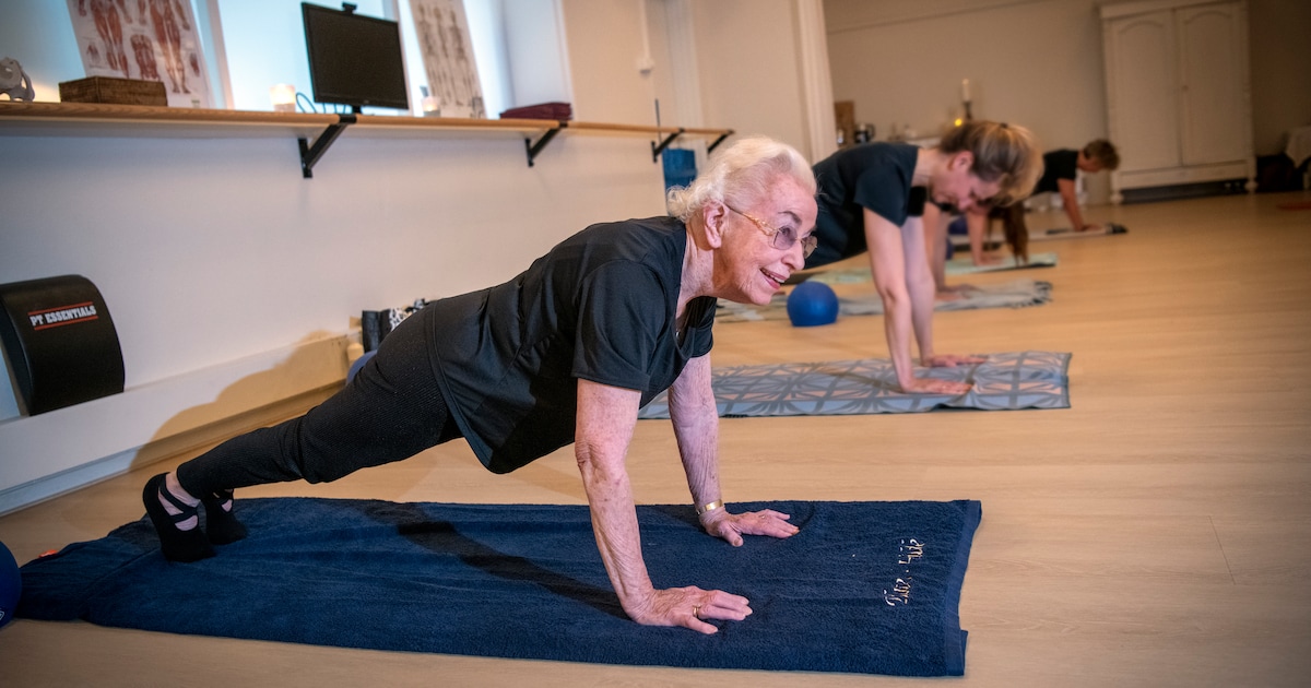 Bijna 93 jaar en nog zo fris als een hoentje: Hilde gaat twee keer in ...