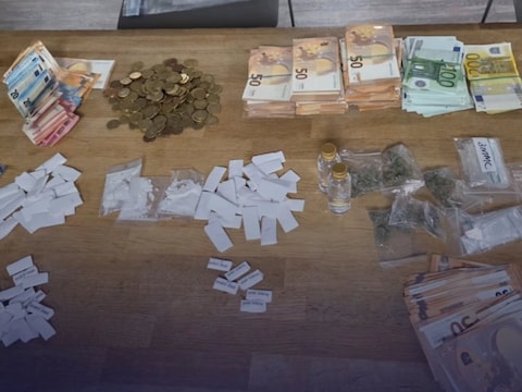 Politie slaat grote slag met aanhouding dealer in Almere: veel drugs en ...