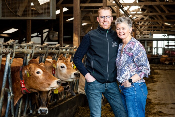 Tap met unieke rauwe melk in Hoonhorst blijft open, ondanks dure nieuwe ...