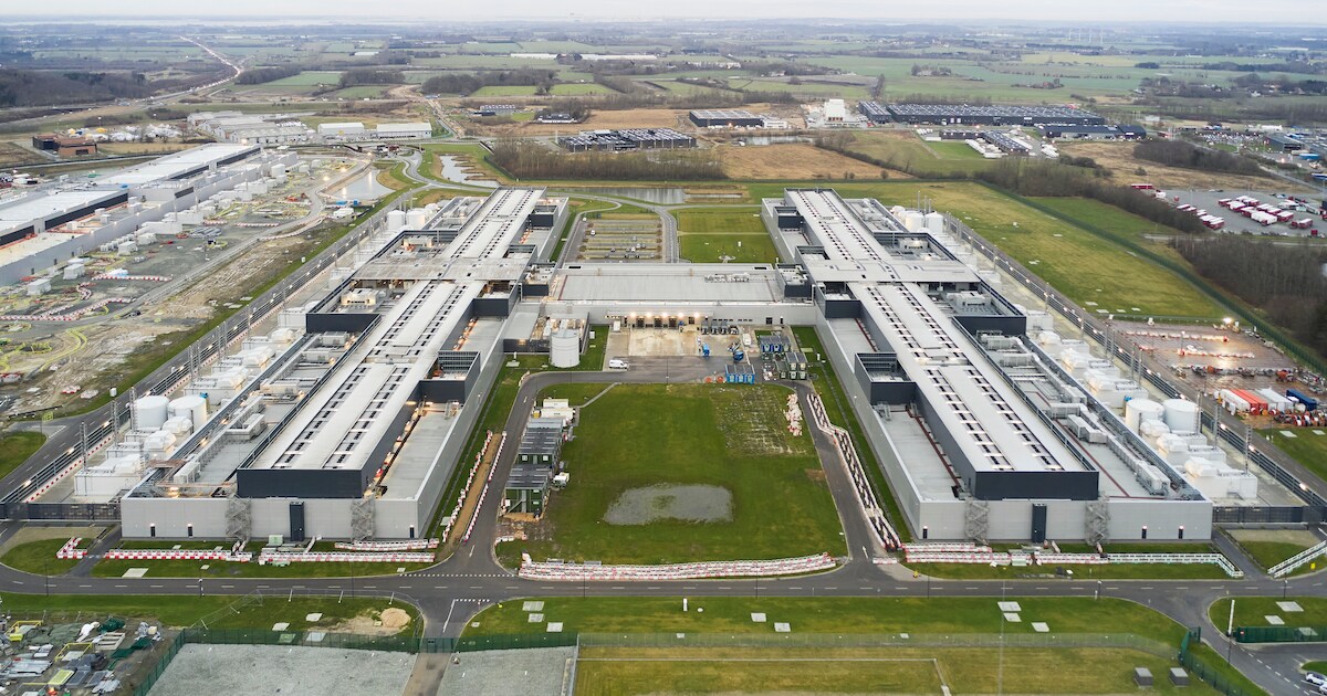 Tijdelijke stop op nieuwe datacenters treft die van Facebook in ...