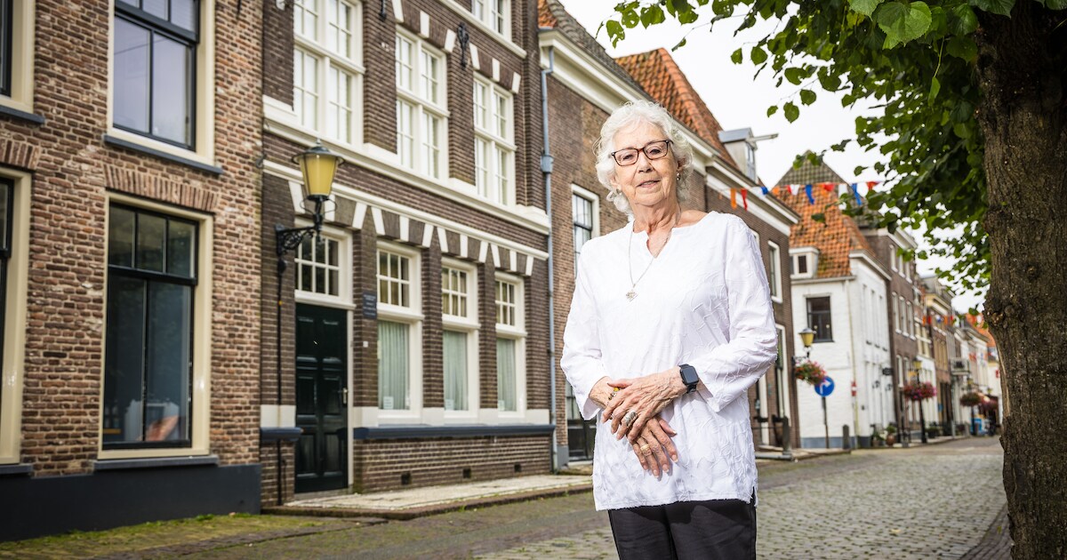 Haar eerste herinnering is het onderduikadres in Oldebroek, nu deelt ...