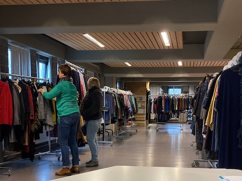 Kledingbank Ommen hoopt op nieuwe stek op meer privacy en rust voor ...
