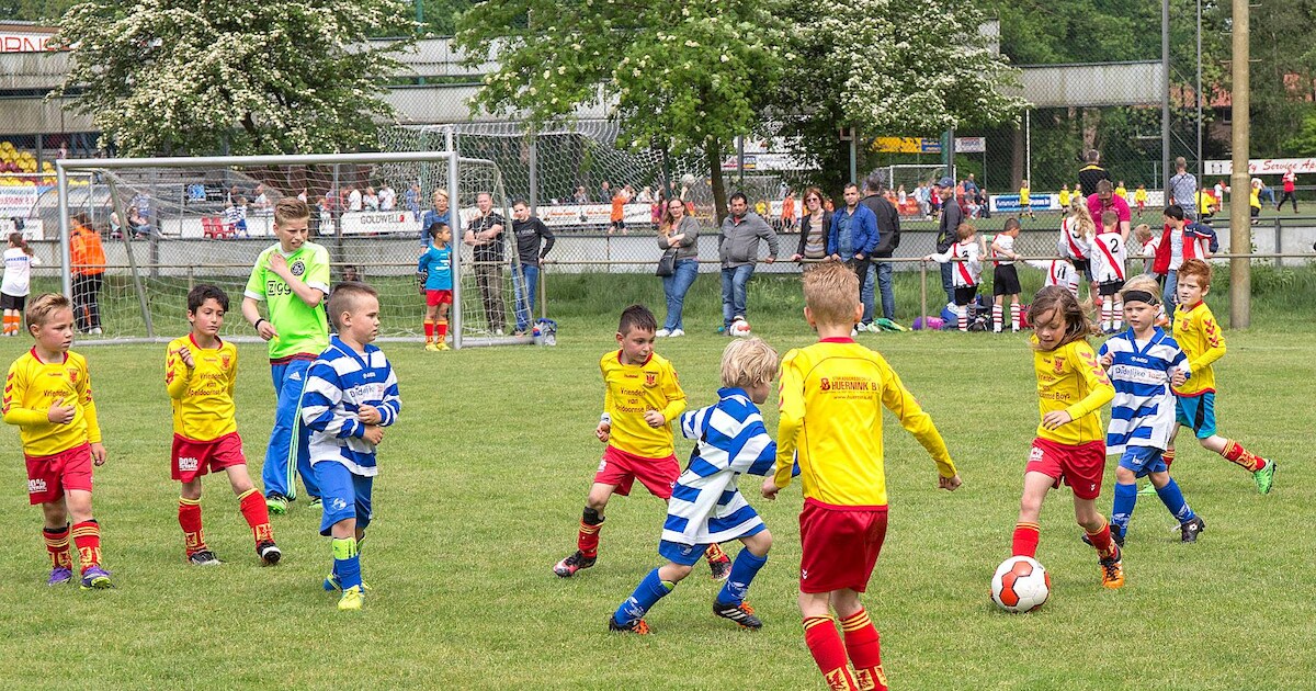 Jubileum met gouden randje voor Apeldoornse Boys | Apeldoorn | De ...