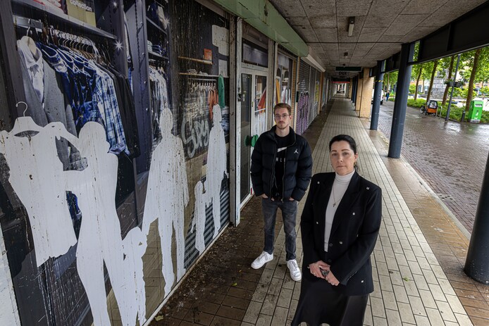 Debbie en Dyron zijn klaar met de verpaupering van hun stad: ‘We worden ...