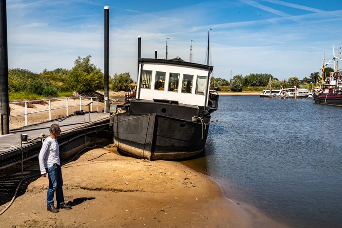 Schepen gevangen in Zutphense Museumhaven door laagwater: ‘Vakantie ...