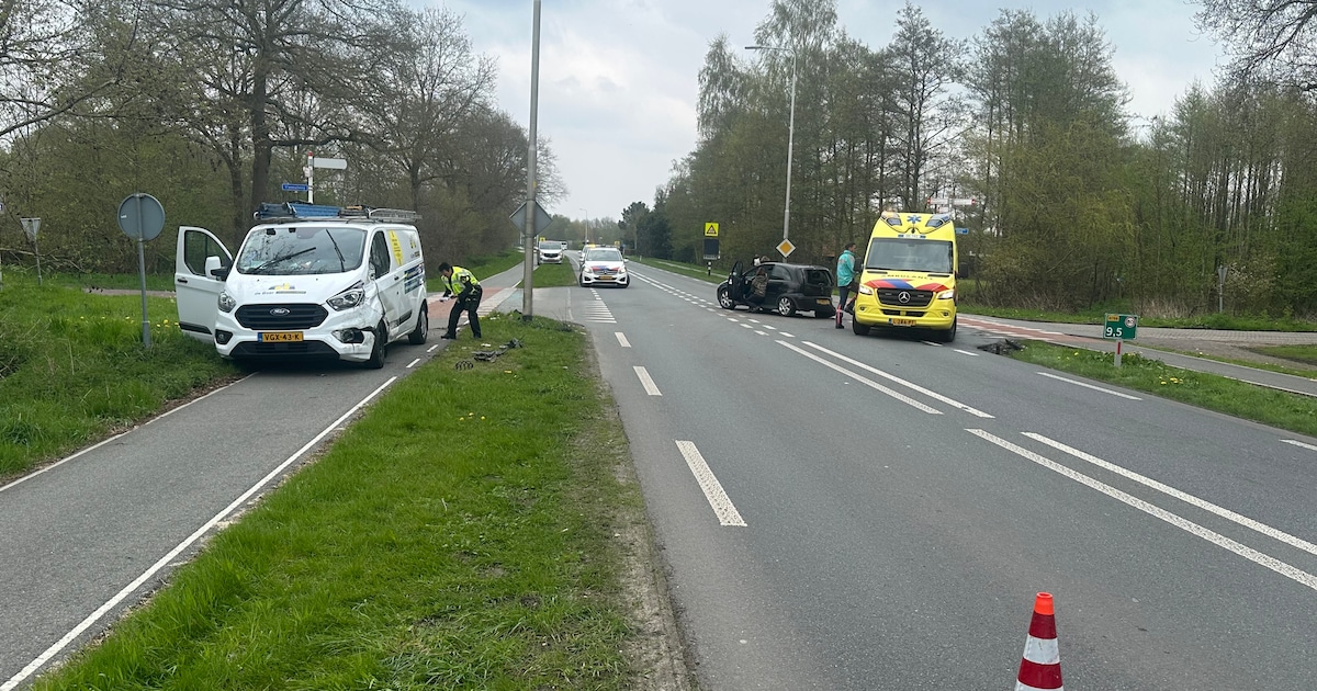 Twee gewonden bij aanrijding in Putten | Regio | De Stentor.nl