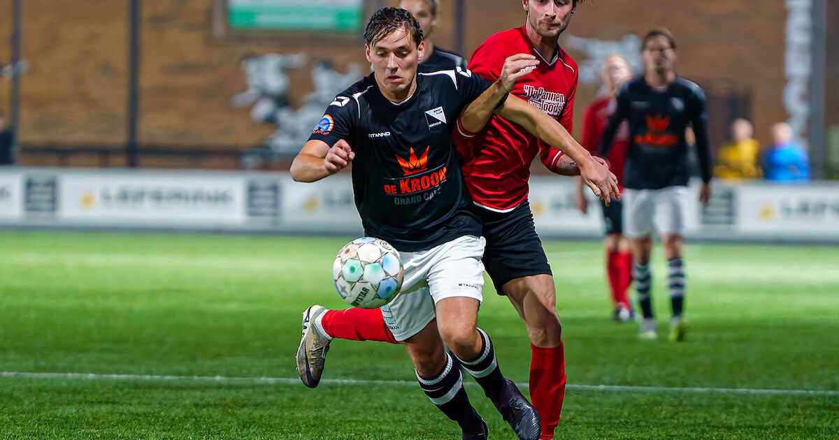 Toch nog een nieuwe club voor Wouter Kwakkenbos; trainer op z’n plek ...