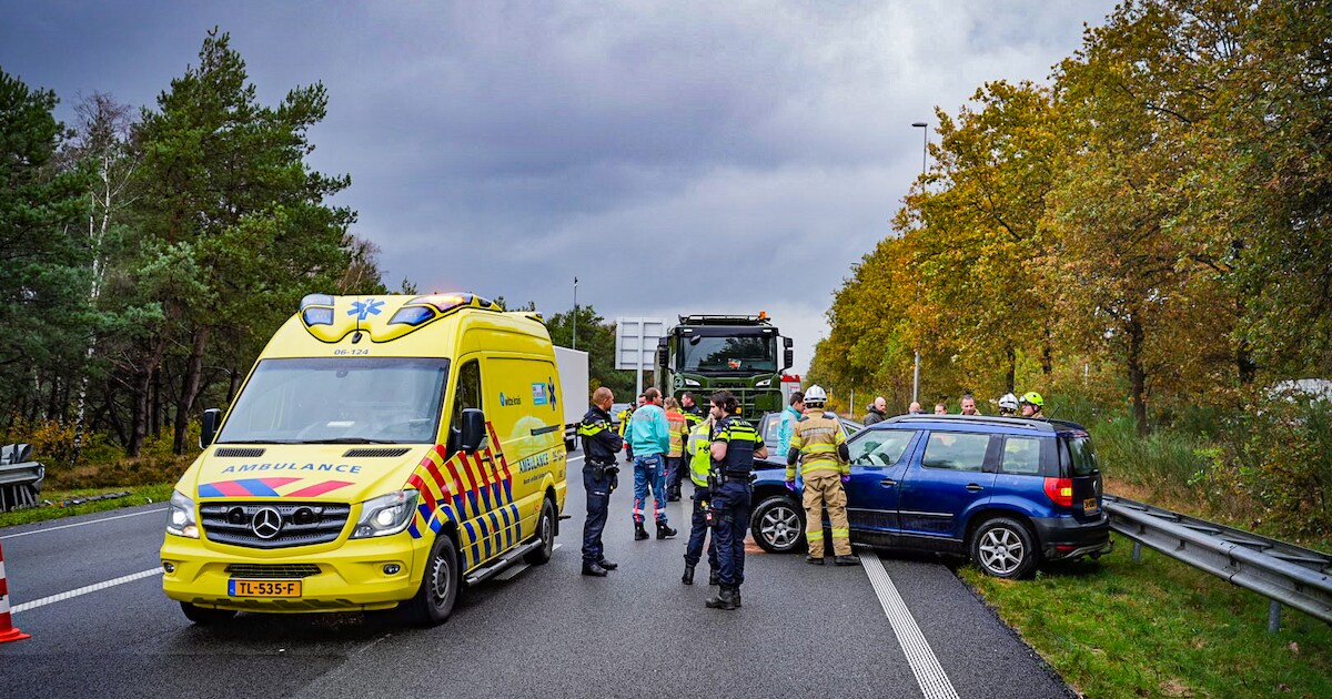 Twee gewonden bij ongeval op de A50 richting Arnhem: vertraging neemt af | Arnhem | destentor.nl