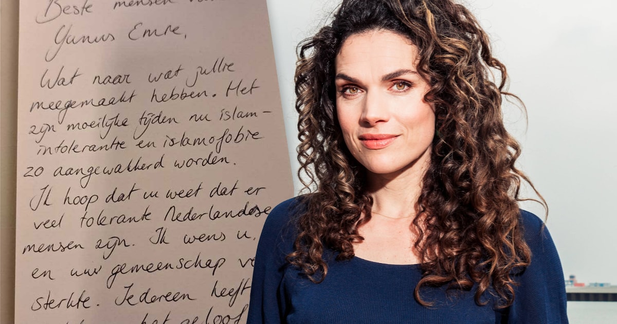 Actrice Anna Drijver stuurt kaart naar bedreigde moskee in Emmeloord ...
