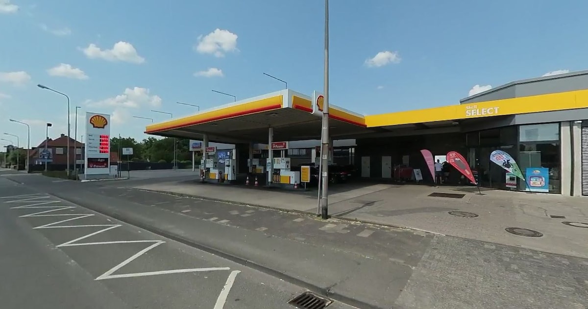 Gewapende overval op Shell in Gronau, kassière met pistool bedreigd ...