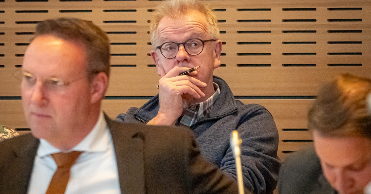 Hoe ‘plat proaten’ plots lastig werd in het provinciehuis | Zwolle | De ...