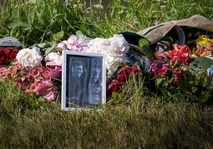 Urk aangeslagen na plotse dood van Luut (18) en Luut (19): ‘Topjongens ...