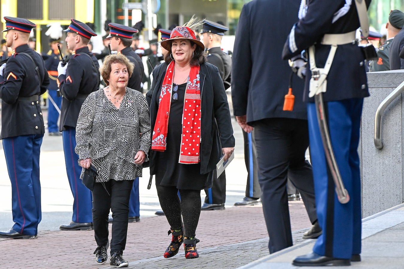 Caroline van der Plas draagt hoed met boodschap tijdens Prinsjesdag | Foto | destentor.nl