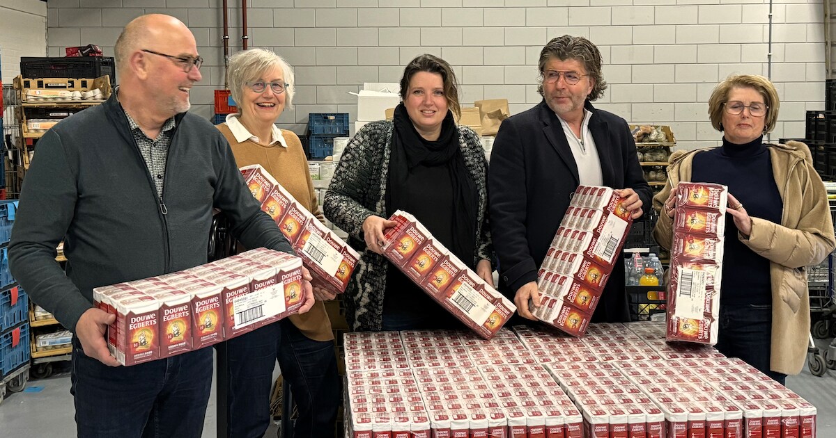 Ruim duizend pakken koffie voor Voedselbanken in het Vechtdal | Ommen ...