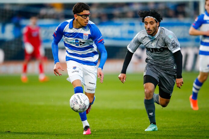 PEC-middenvelder Taha moet zijn bril tot 6 mei dragen: ‘Dat doe ik niet voor de lol’ | PEC ...