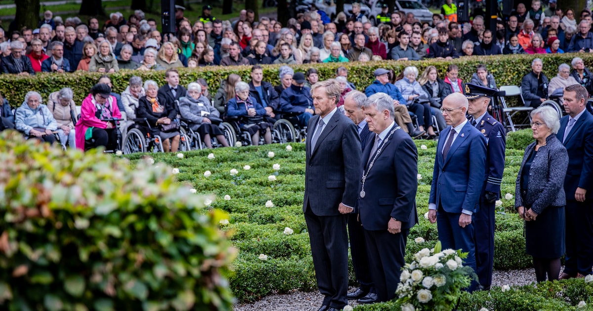 Koninklijk bezoek markeert 80 jaar razziaherdenking in Putten: ‘De ...