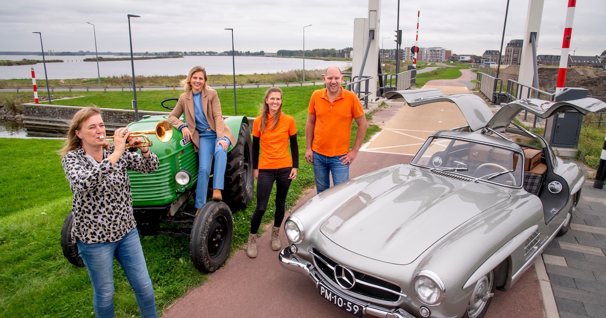 Rondreizen door eigen dorp: met de tractor, met de boot en met een ...