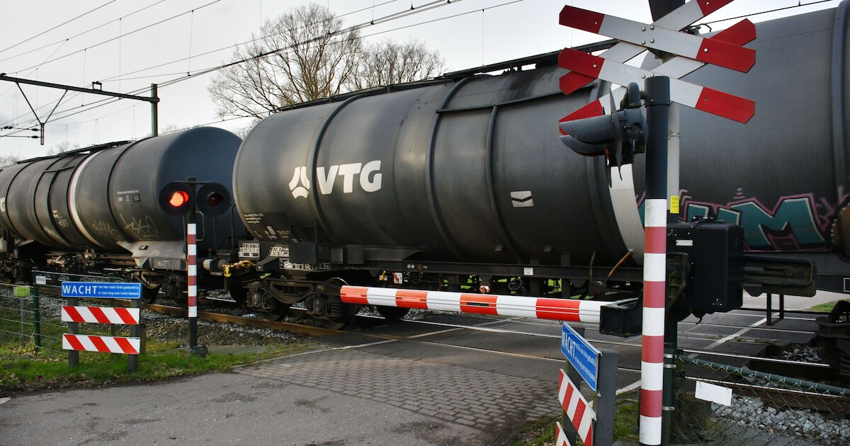 Meer goederentreinen door Zutphen en Deventer, mogelijk met gevaarlijke ...