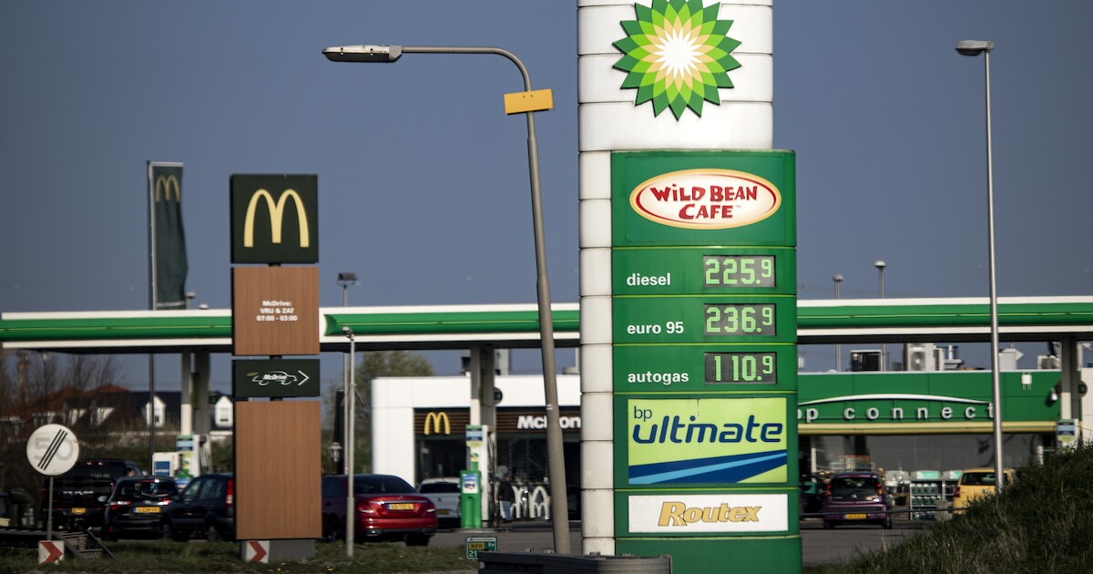 BP-logo verdwijnt uit straatbeeld, tankstations verkocht aan Nederlandse partij | Binnenland ...