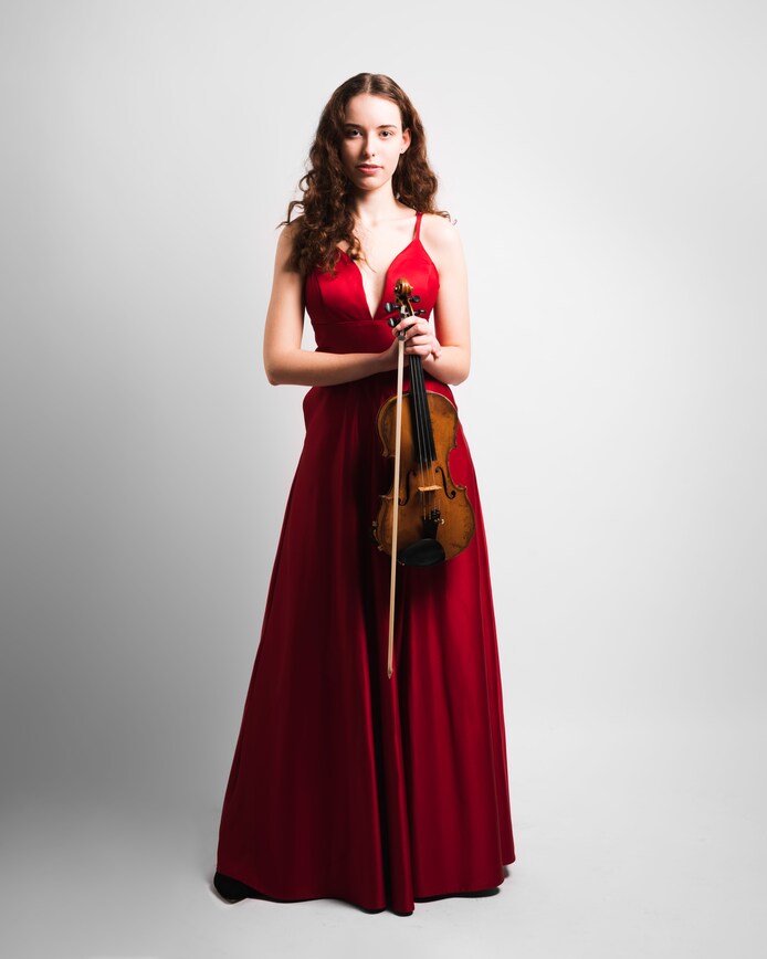 Jonge violiste Elena Meyer brengt warme klanken naar Velp | Arnhem | destentor.nl