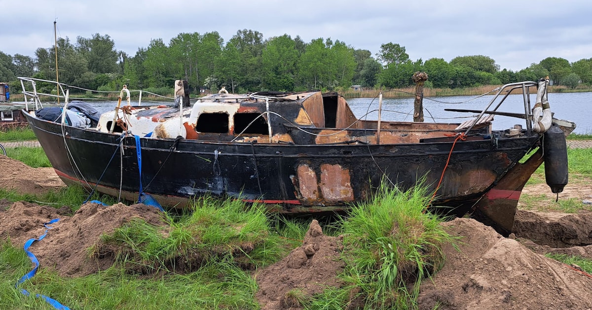 Dode bij explosie en brand op boot Drontermeer is 45-jarige vrouw ...