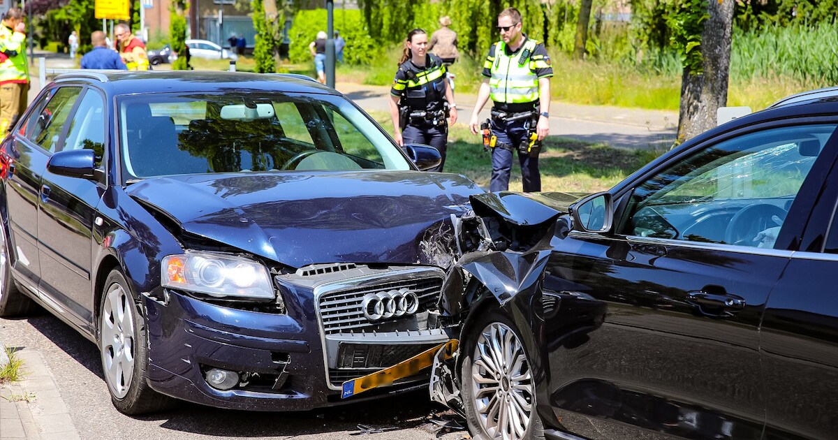 Eén gewonde bij frontale botsing in Apeldoorn | 112 nieuws Apeldoorn ...