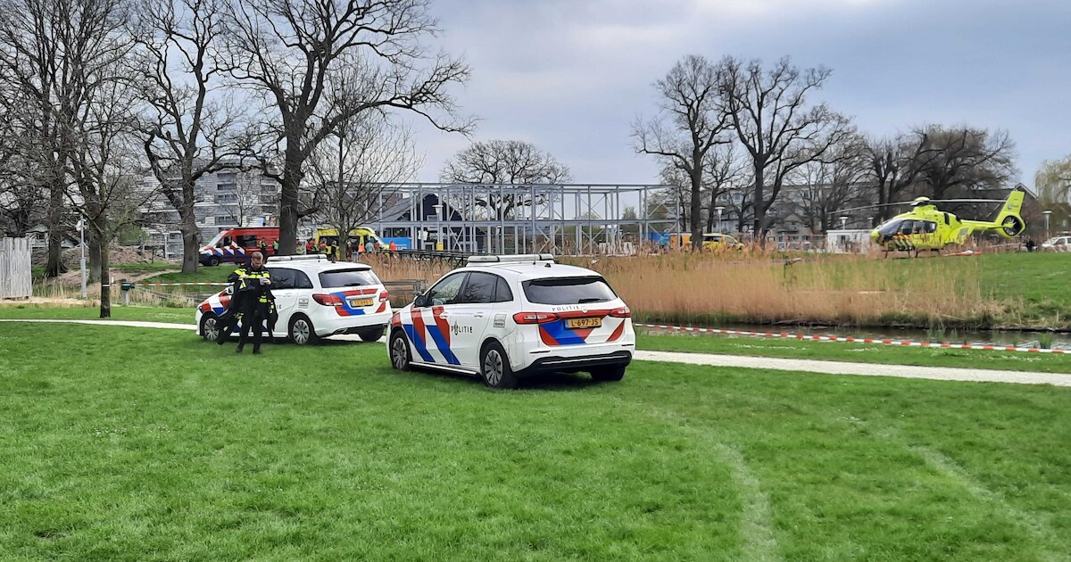 In het water gevallen jongetje (2) bij peuterop­vang Zwolle nog in het ...