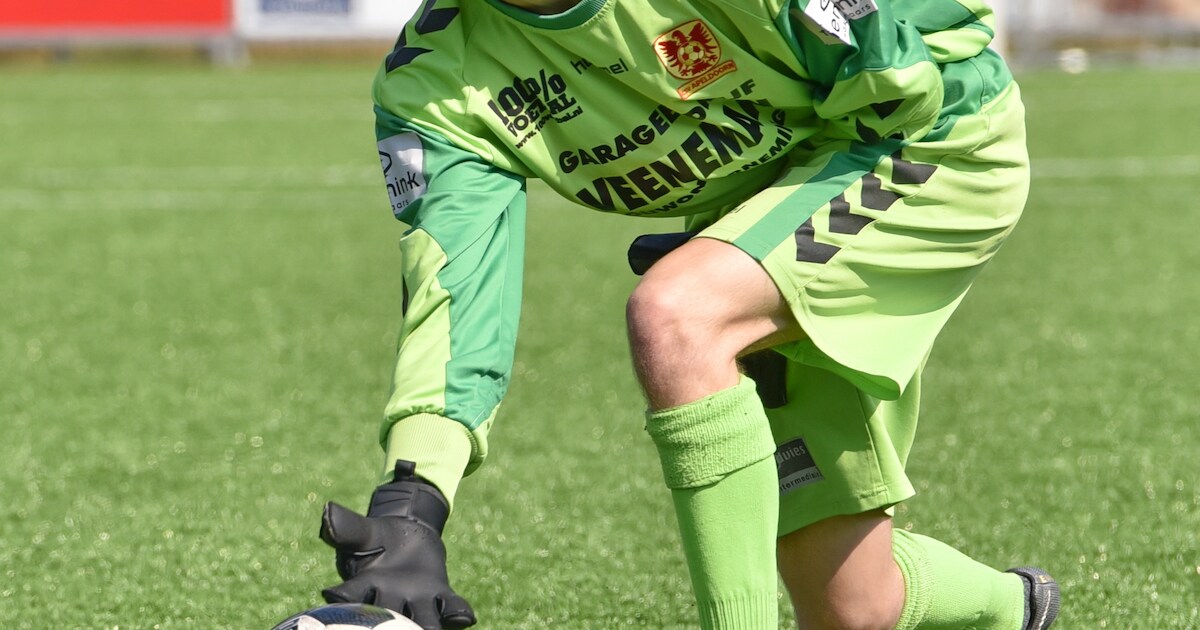 Koopmans (18) toegevoegd aan selectie CSV Apeldoorn | Amateurvoetbal ...