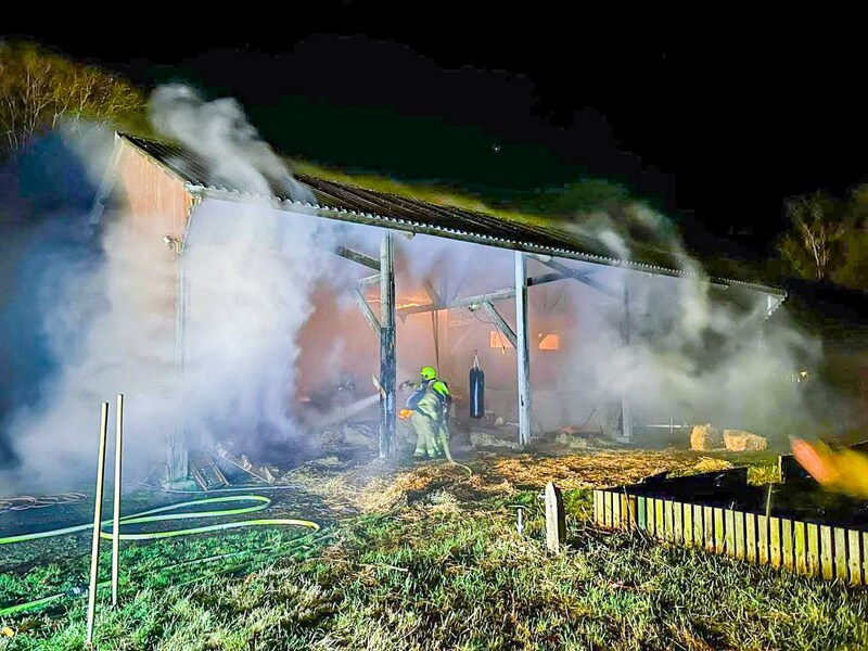 Veel rook bij brand in schuur aan de Middendijk in Nijbroek | 112 ...